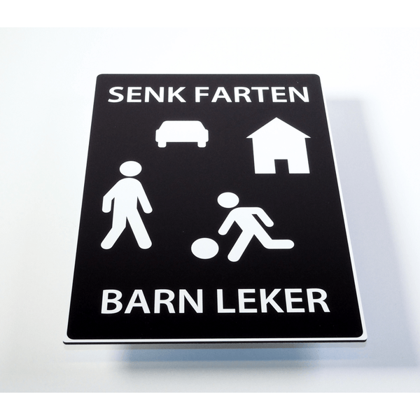 Senk farten – Barn leker skilt | Skilthandelen